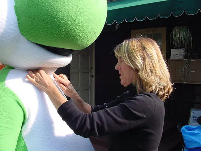 Behind The Dangerous Stunts Of Nintendo’s Iconic Mario Commercials ...