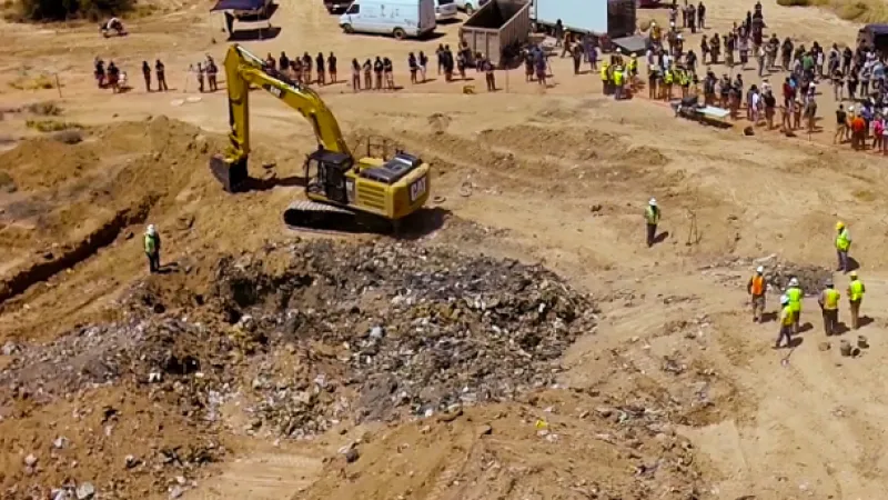 Watching E.T. Excavation Documentary Atari: Game Over's Rough Cut ...